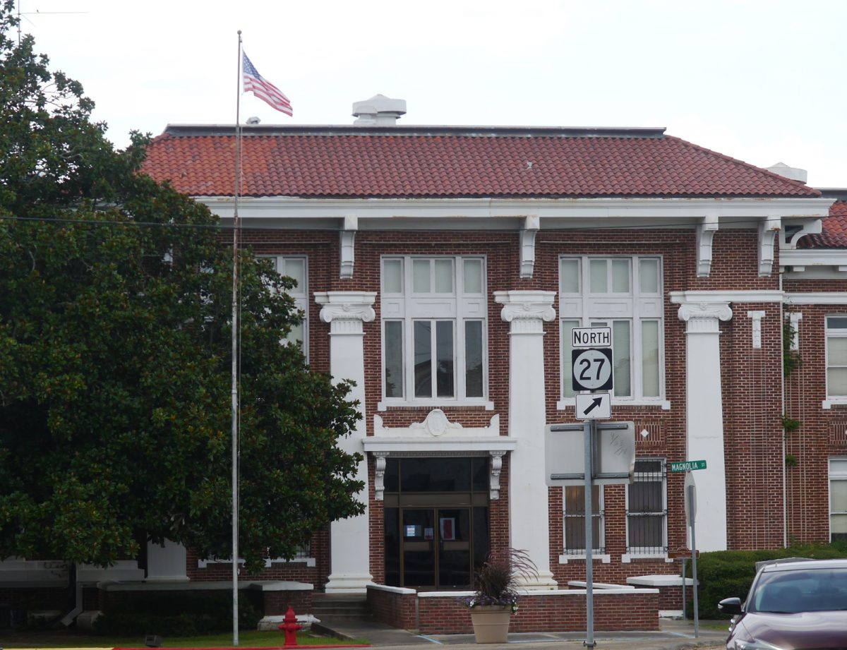 Former state flag headed to museums – The Tylertown Times